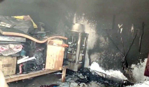 Hanumangarh Civil Lines Fire: सिविल लाइंस जी ब्लॉक में मकान के स्टोर ...
